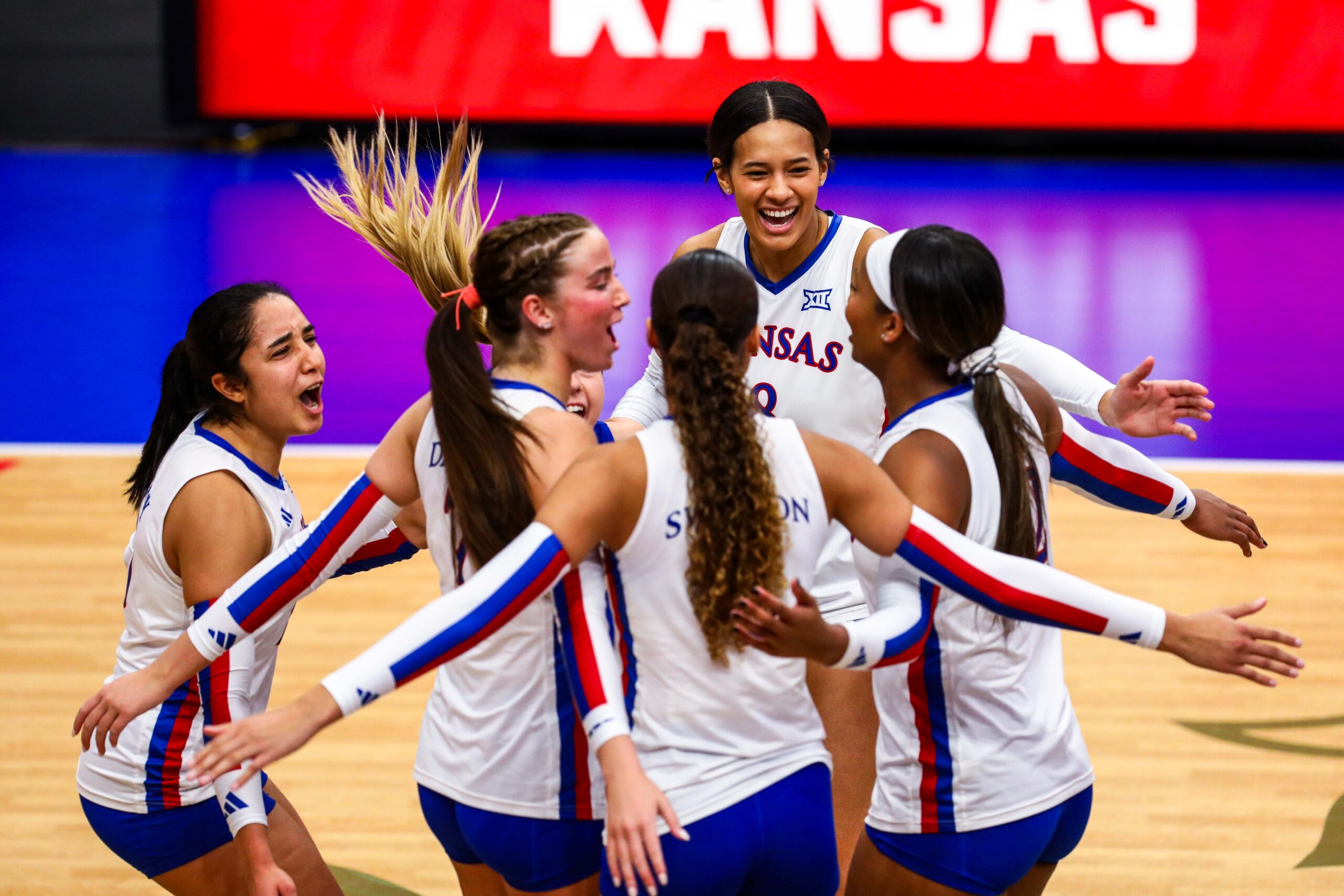 Kansas rides balanced offensive approach to sweep of West Virginia ...